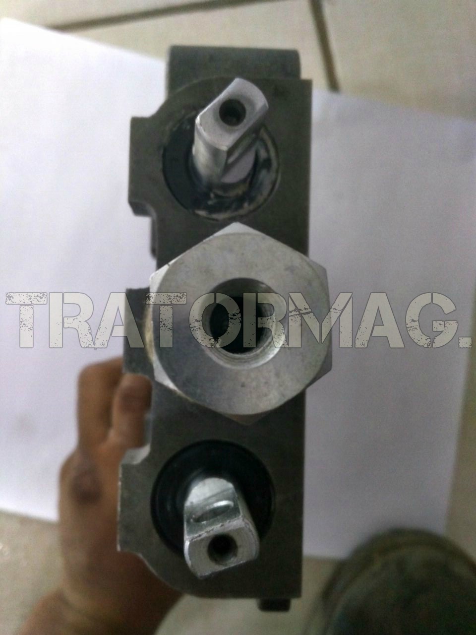 VÁLVULA SELETORA TRANSMISSÃO CLARK 28000 E 32000 N9971 11993869 241636 ...